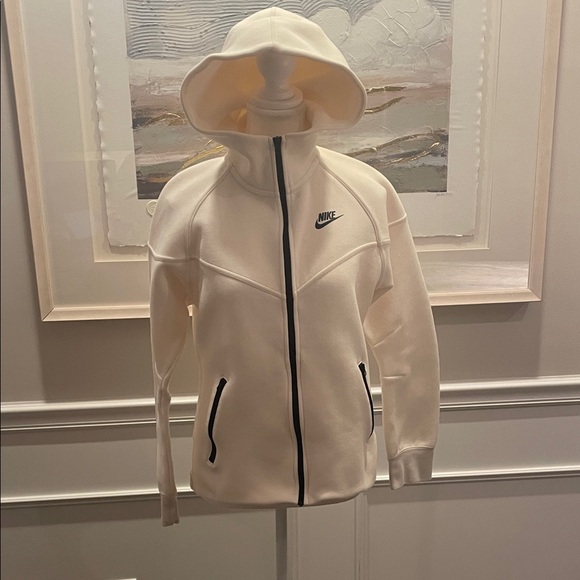 Nike | Tops | Nike Tech Fleece Windrunner Sail Fullzip Hoodie Gifting ...